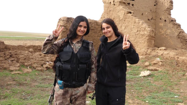 JINHAGENCY | Women Fighters of the Women’s Protection Units (YPJ ...