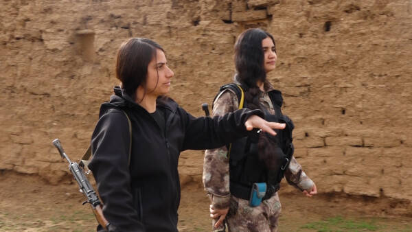 JINHAGENCY | Women Fighters of the Women’s Protection Units (YPJ ...