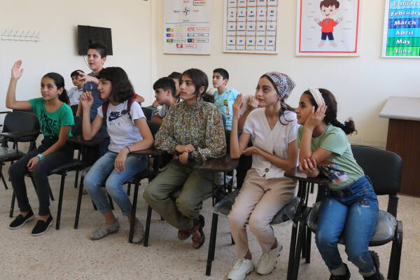 JINHAGENCY | Rojava Children's Orchestra Institute gives music ...
