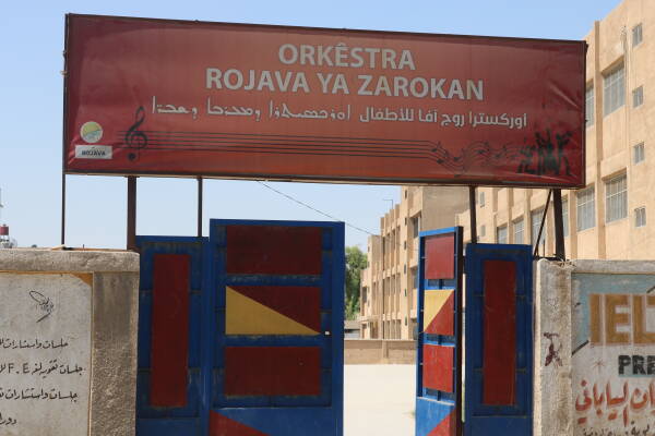 JINHAGENCY | Rojava Children's Orchestra Institute gives music ...